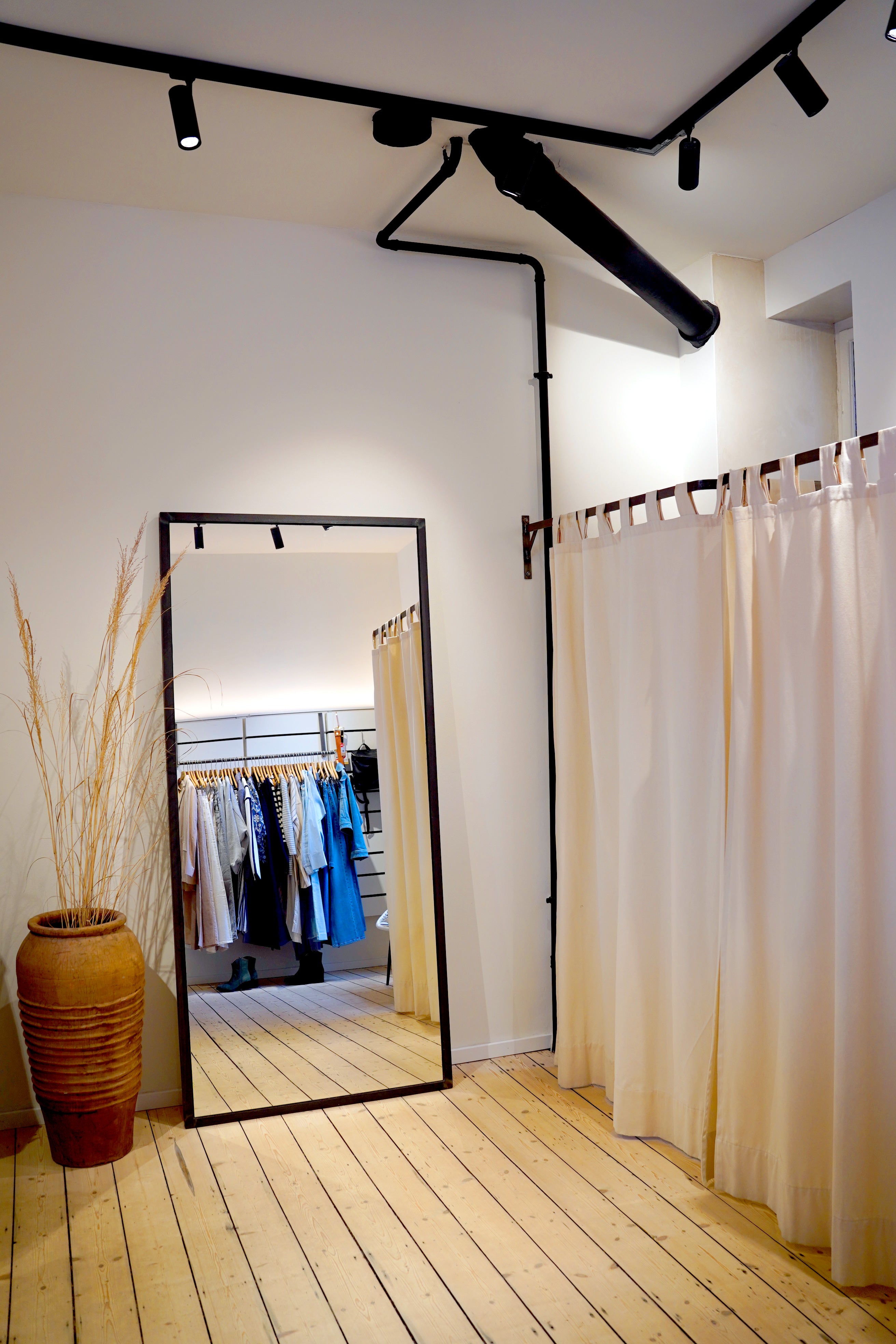 Sustainable maxi dresses | order fair fashion online